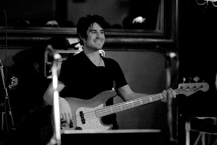 MEDIA - Andy O'Neil Music - Bass Player / Musician / Music Producer